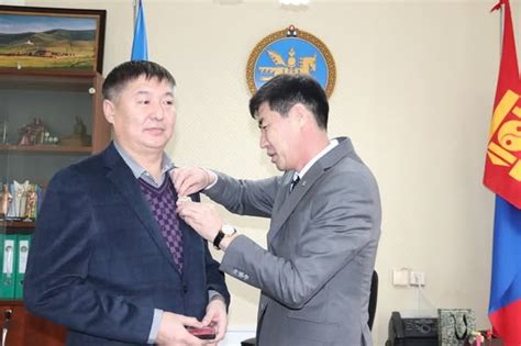 АЙМГИЙН ОРОН НУТГИЙН ӨМЧИЙН ГАЗРЫН ДАРГА ПҮРЭВСҮРЭНГИЙН ЭРДЭНЭСАЙХАНЫГ