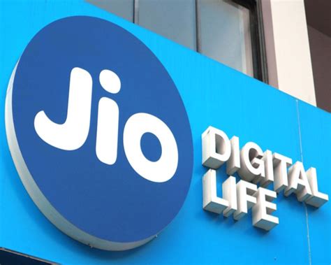 Reliance Jio Launches News App For Web Mobile Users