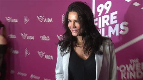 Ex Dschungelcamp Star Allegra Curtis Kämpft Nach Klinikdrama Gegen