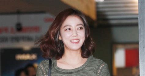 포토 이소연 단아한 미소