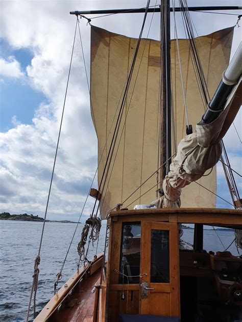 Gaff Sloop In Almost Collectible Condition For 20 800 Euros Examples Of Sailboats From 1000 Euro