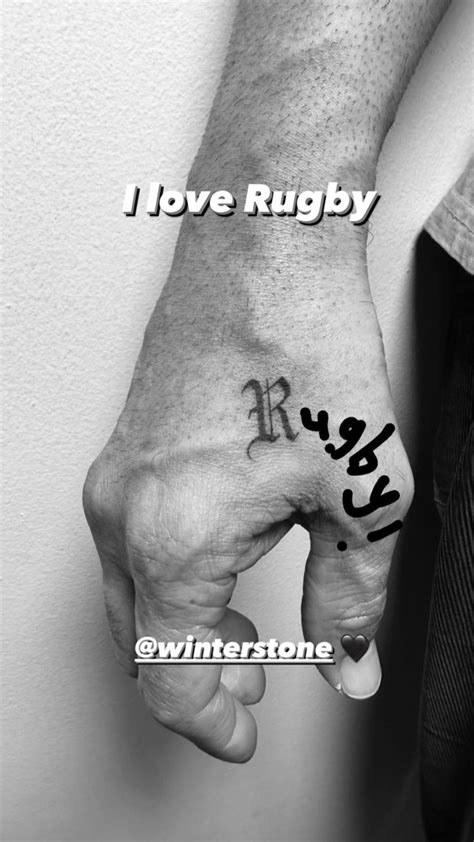 Taika Waititi Gets R Tattoo For Rita Ora And Jokes It Stands For Rugby