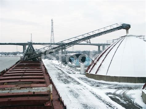 언로드 화물선 스톡 사진 로열티 프리 이미지 Freeimages