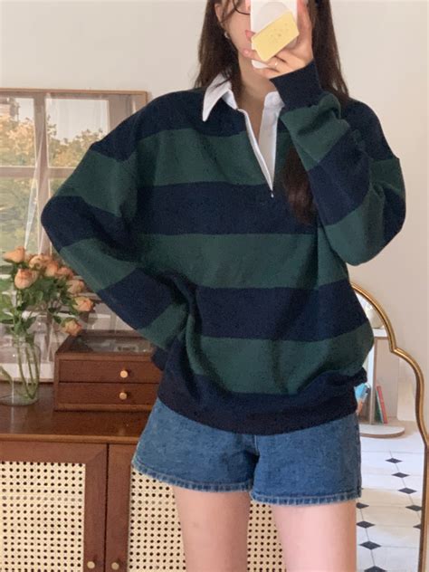 클로픈 블랙 다음날 바로 출고 럭비 스트라이프 카라 맨투맨 셔츠3 Color 클로픈 블랙 다음날 바로 출고 럭비 스트라이프 카라 맨투맨 셔츠3 Color