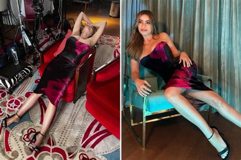 Sofia Vergara Flaunts Her Long Lean Legs In Floral Mini Dress As She Tries Not To Fall Asleep
