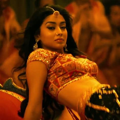 Shriya Saran Nude Pics Página 1