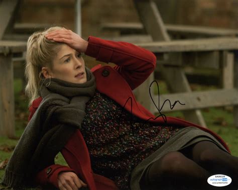 Rosamund Pike Worlds End Signed Autograph 8x10 Photo Acoa Outlaw