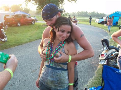 Motard Brunette Photos Porno Photos Xxx Images Sexe 3995459 Pictoa