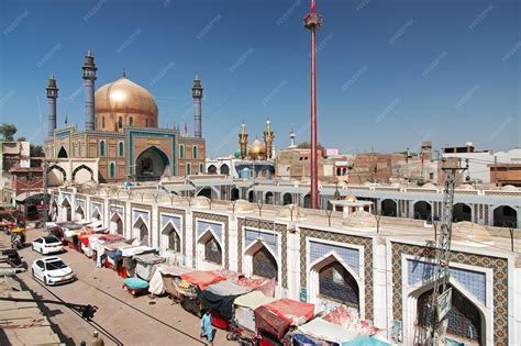 Premium Photo Shrine Of Lal Shahbaz Qalandar In Sehwan Sharif Pakistan