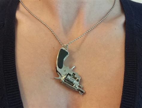 Nancy Spungen Pistol Gun Neckchain Exact Copy Sex Pistols Sid Vicious R