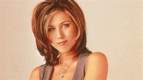 Yes The Rachel Haircut Is Trending Again This Is How To Wear It