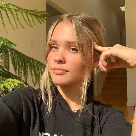 Madeline Damskey Tiktoker Wiki Bio Age Height Weight Boyfriend Net Worth Family Career