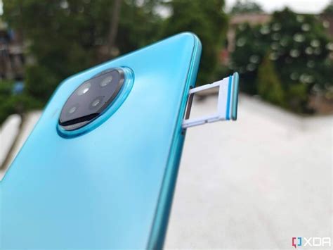 How To Insert A Memory Card In Your Phone To Expand Storage