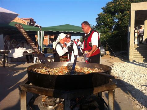 Копривщица столица на фолклора и живата традиция За записване на търговци за Xii Събор на