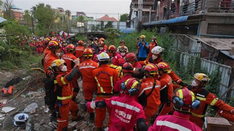 ໜ່ວຍ ກູ້ ໄພ ຂອງ ຈີ ນເດີນ ທາງ ກັບ ຄືນ ປະ ເທດ ພາຍຫຼັງ ສຳ ເລັດ ໜ້າ ທີ່ ກູ້ ໄພ ແຜ່ນ ດິນ ໄຫວ ຢູ່ ມຽນ ມາ