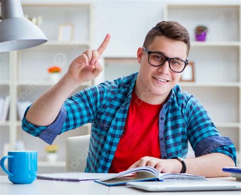 500 Adolescente Estudiando Fotos Imágenes E Fondo Para Descarga