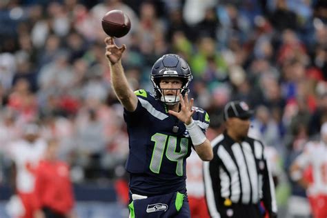 Sam Darnold Impresses In Preseason Debut With Seattle Seahawks Win