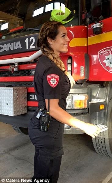 أكثر نساء الإطفاء جاذبية في العالم