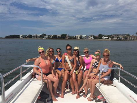 Bachelorette Party Boat In Charleston Sandlapper Water Tours