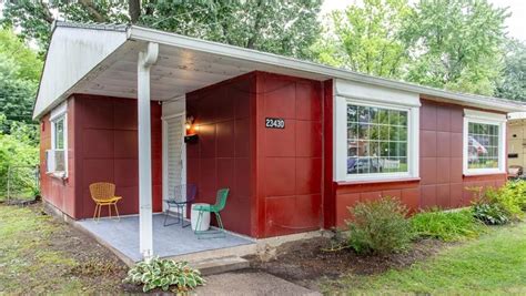 Mi Dream Home Oak Park Lustron Home Has Porcelain Enamel Steel Walls