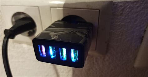 Necháváte nabíječku přes noc v zásuvce Jde o nebezpečný zlozvyk