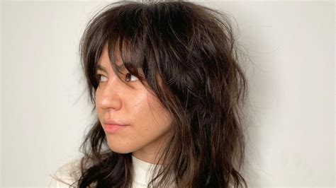 Which Hair Texture Types Should Avoid A Medium Wolf Cut