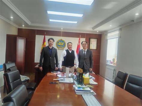 Отгонхүү Эрдэнэ Политехник Коллежтой хамтран ажилладаг БНСУ н Дэгү их сургуулийн захирал Kim