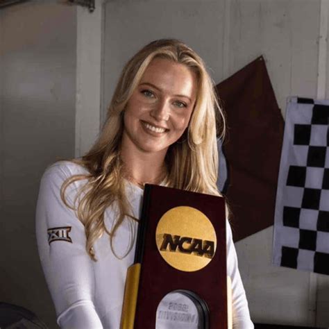 Bella Bergmark Bio Birthday Age Video Cameo