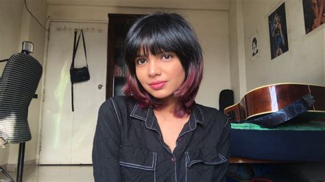 about diya patil medium