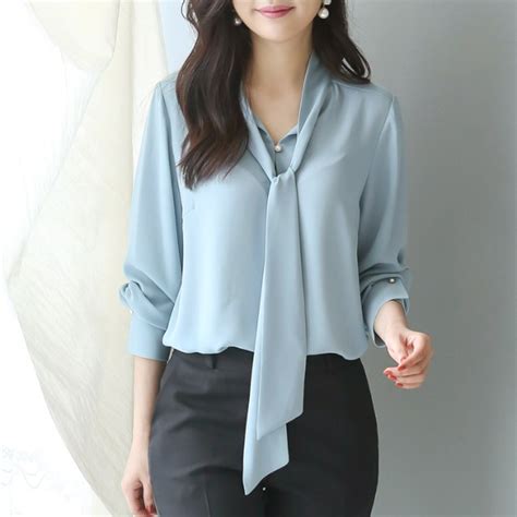 럭스걸 진주 버튼 리본 타이 블라우스