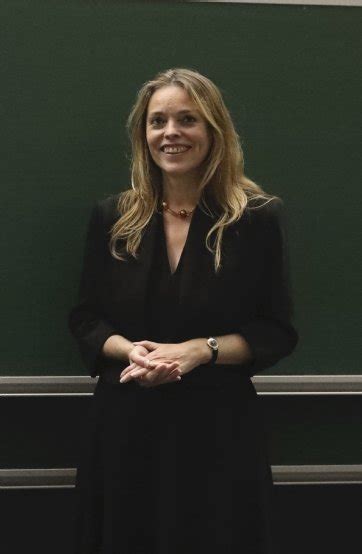 Il Est Très Important De Mettre En évidence Lautocensure Des Femmes