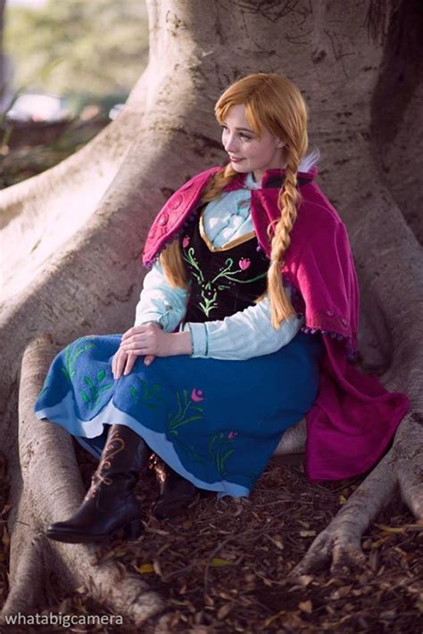 Pin On Elsa Anna Frozen Cosplay Anna Frozen Big Camera