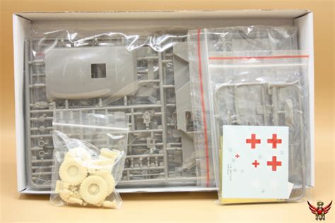 Rowasp Modelbouwmirror Models Ltd Cmp C15ta Armoured Ambulance Rowasp