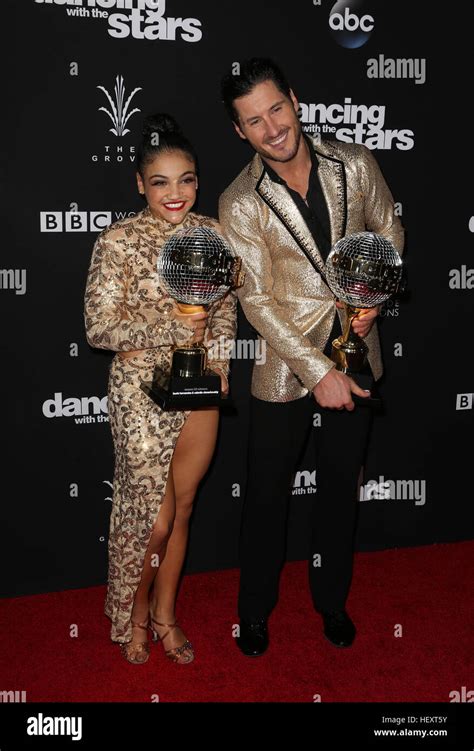 Abcs Dancing With The Stars Season 23 Finale Featuring Laurie