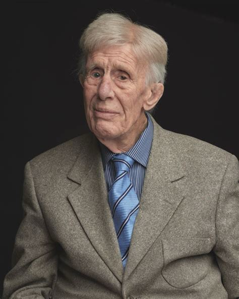 John Mew Emlékére Mosoly és Egészség