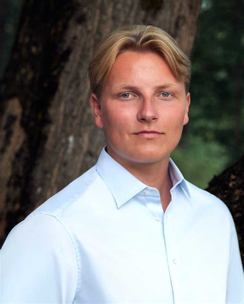 Nouveau Portrait Officiel Du Prince Sverre Magnus Pour Ses 19 Ans