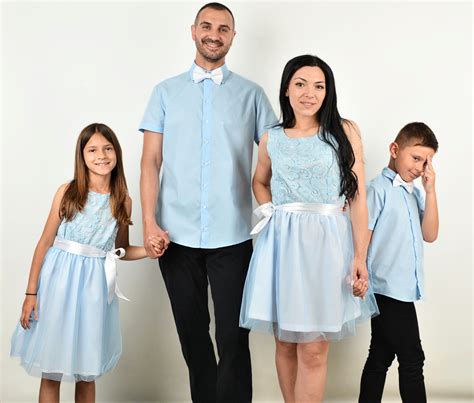 Еднакви Официални Дрехи за Семейство в Светлосиньо