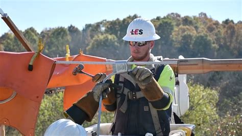 Multi Phase Compact Modular Recloser Cmr Installation Youtube