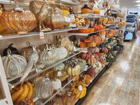 19 Side Table Styling Ideas Even Interior Designers Are Stealing