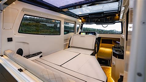 Premium Cabin Cruiser Navan C30