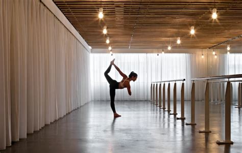 Dev Test Curtain Machine