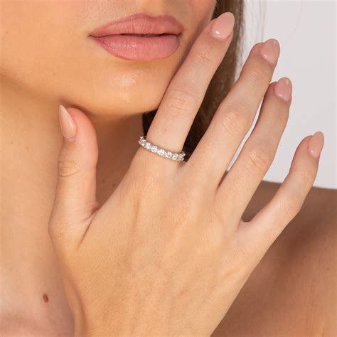 The Camilla Womens 10 Crt Moissanite Diamond Ring