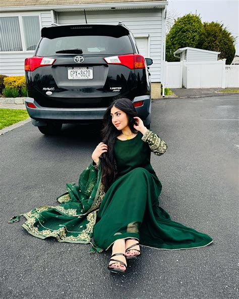 Zohra Umer Ali Qureshis Feet