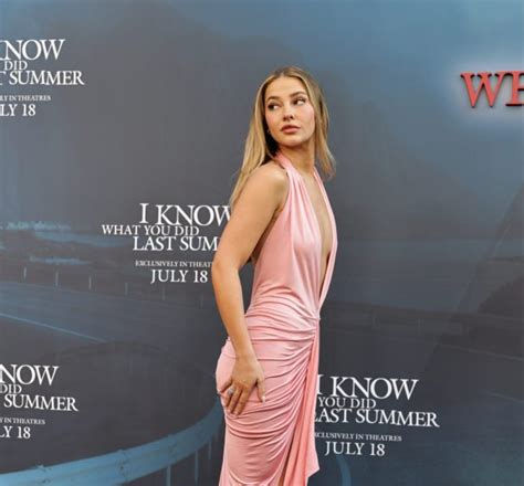 Madelyn Cline Wows In Stunning Pink Dress At I Know What You Did Last