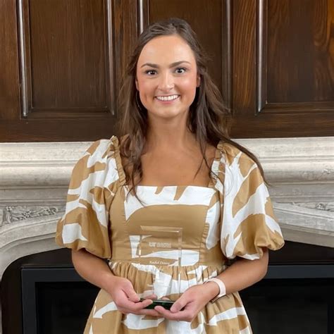 Rachel Dewey Rdewey15 • Threads Say More