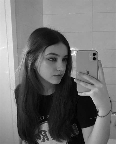 Selfie Mirror Scenes Girl Mirrors Selfies