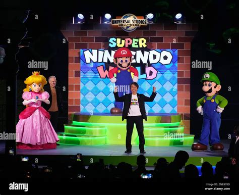 Los Angeles Usa 15th Feb 2023 L R Princess Peach Mark Woodbury