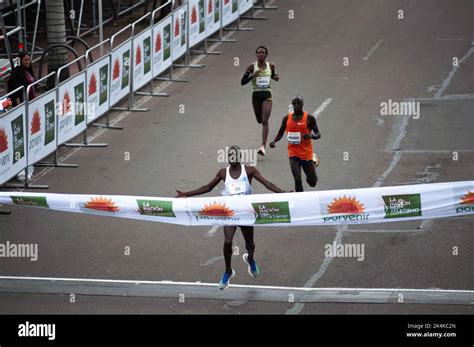 Kenian Runner Edwin Soi Wins The 21k Male Race With A Time Of 10527