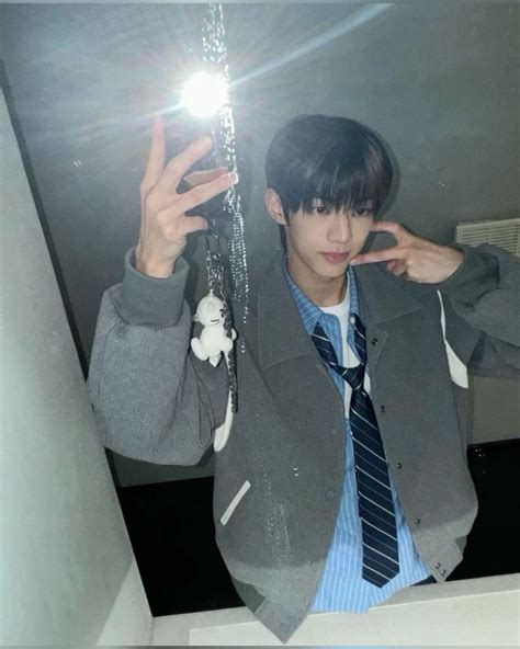 Pin By On Tws In K Pop Music Instagram Update Role Models