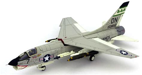 F 8e Crusader U S Marine Corps Vmf Aw 333 Fighting Shamrocks 1 72